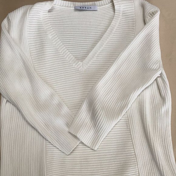 Kokun | Tops | White Cozy Sweater | Poshmark